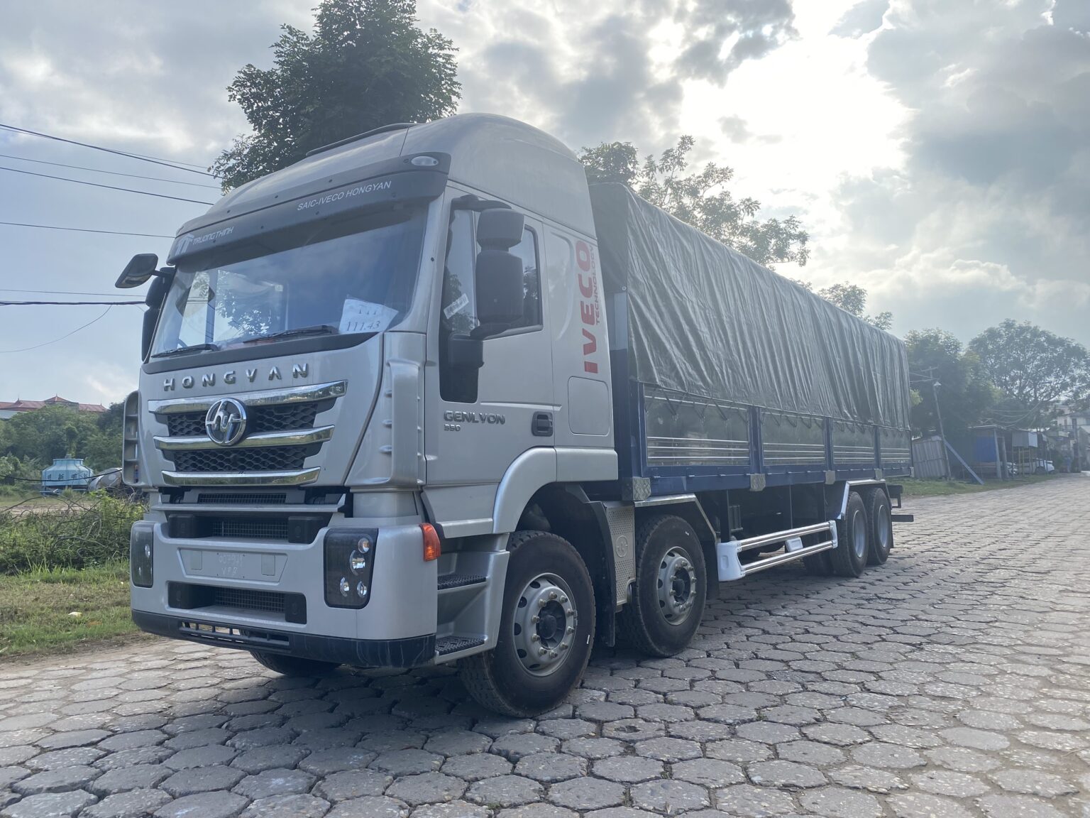 Ô TÔ TẢI (CÓ MUI) CHENGLONG; LZ1161M3ABT ( máy 170, 7m4 )